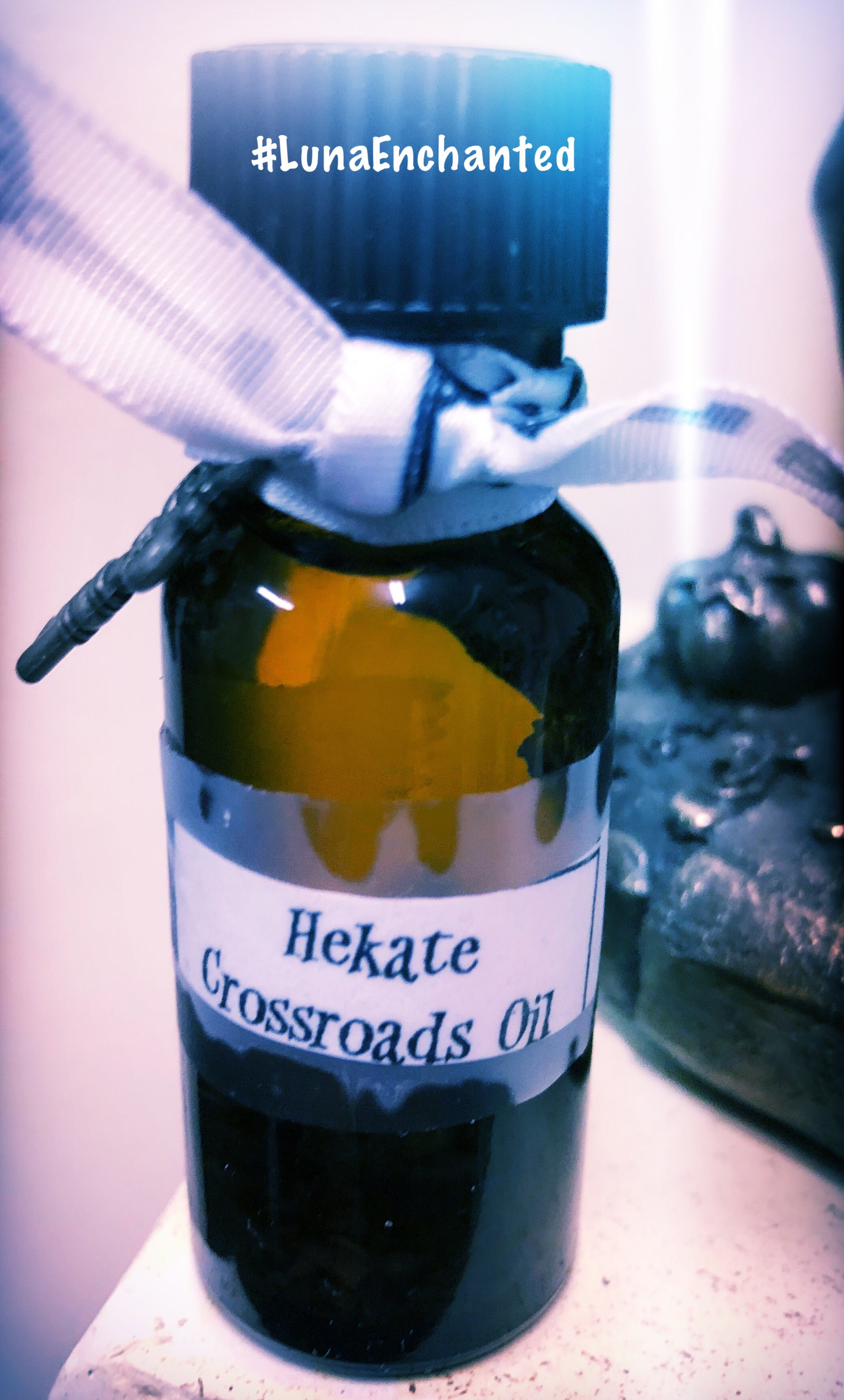 Hekate/Hecate Cross Roads Oil – Luna Enchanted